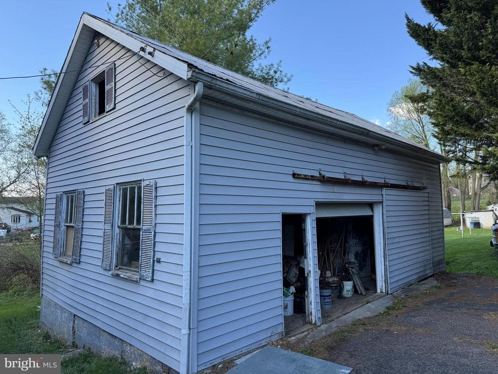 7856 Fairplay Rd, Fairplay, MD 21733